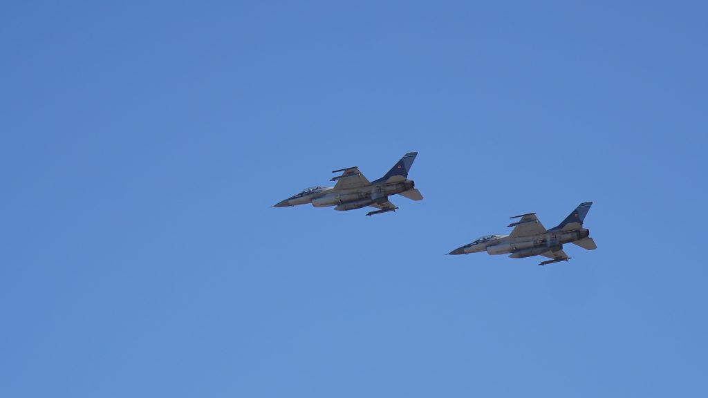 O dronă militară rusească a intrat în spațiu aerian al României. Două ...