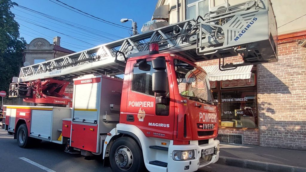 Pompierii intervin la o explozie pe strada Mircea cel Bătrân | FocusPress