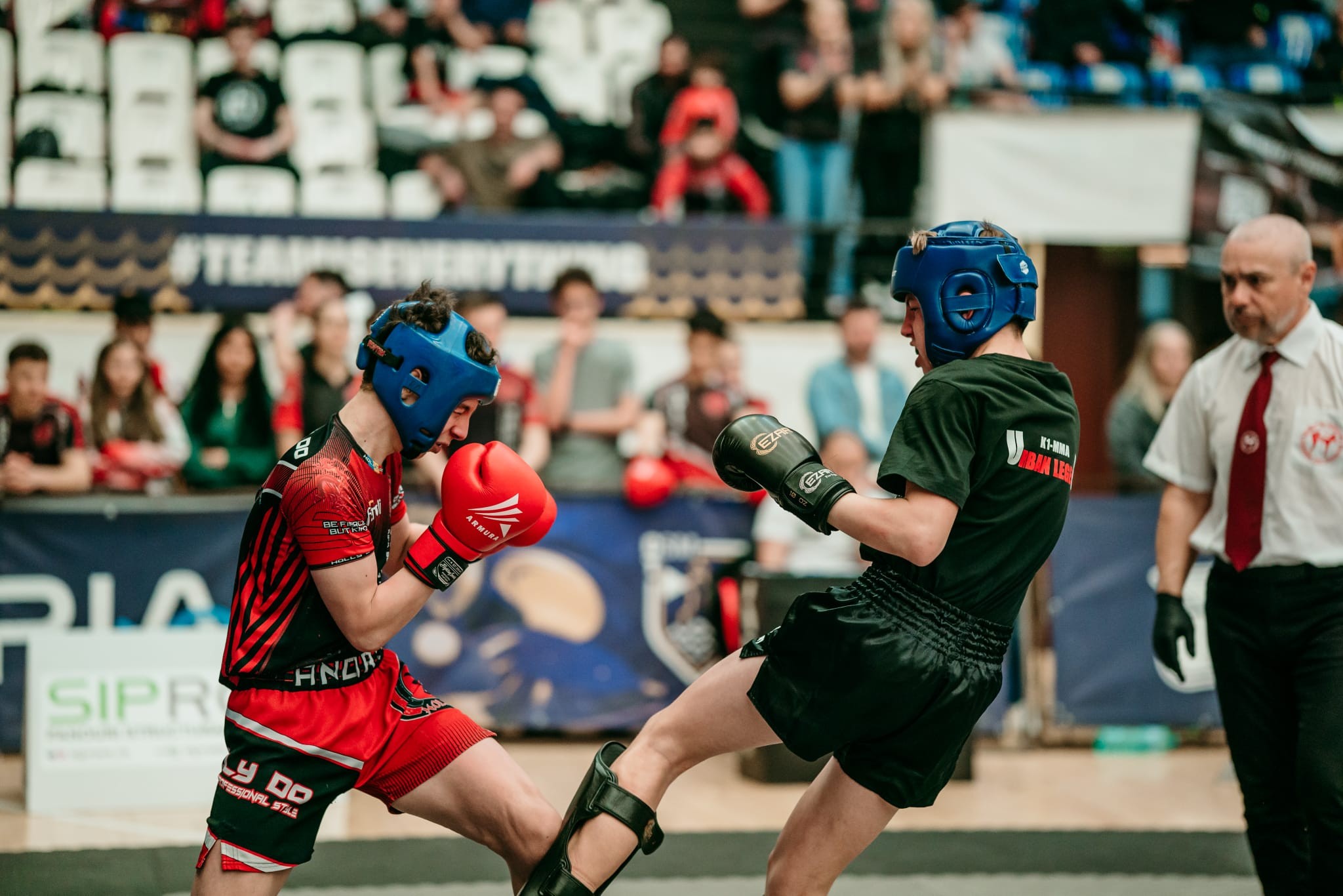 Prima ediție Elite Fighting Championship a reunit, la Constanța, peste ...