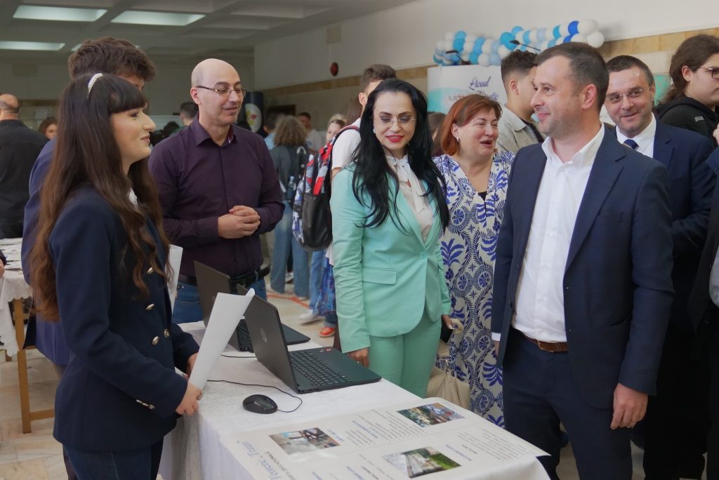 Interes record la EduCampus! CJC, sprijin pentru educație: acces ...